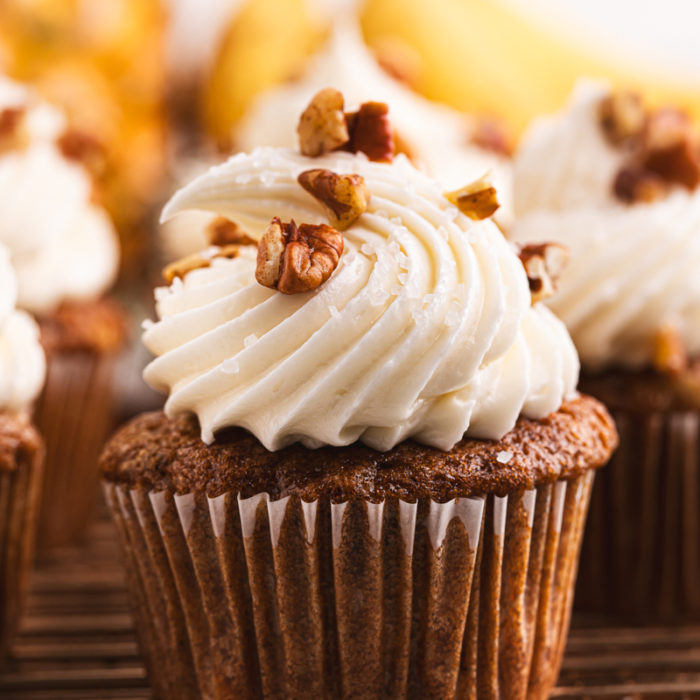 Classic Vanilla Cupcakes: Pure Sweetness in Every Bite - Bake or Break