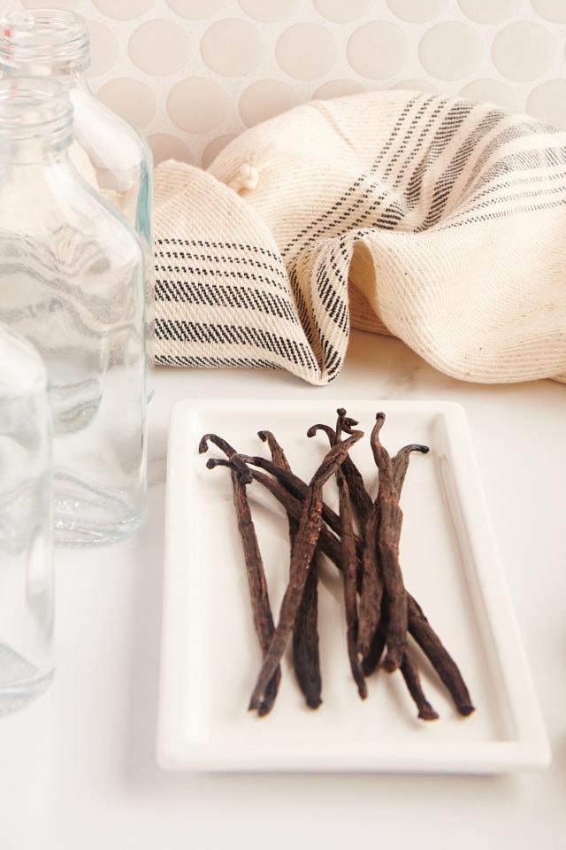 How to Make Vanilla Extract - Bake or Break