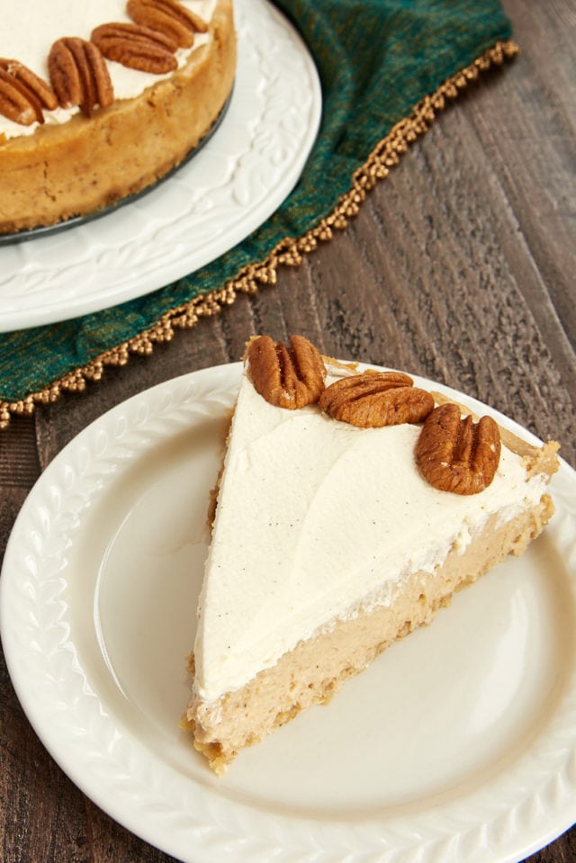 Spiced Cheesecake with Oatmeal Cookie Crust - Bake or Break