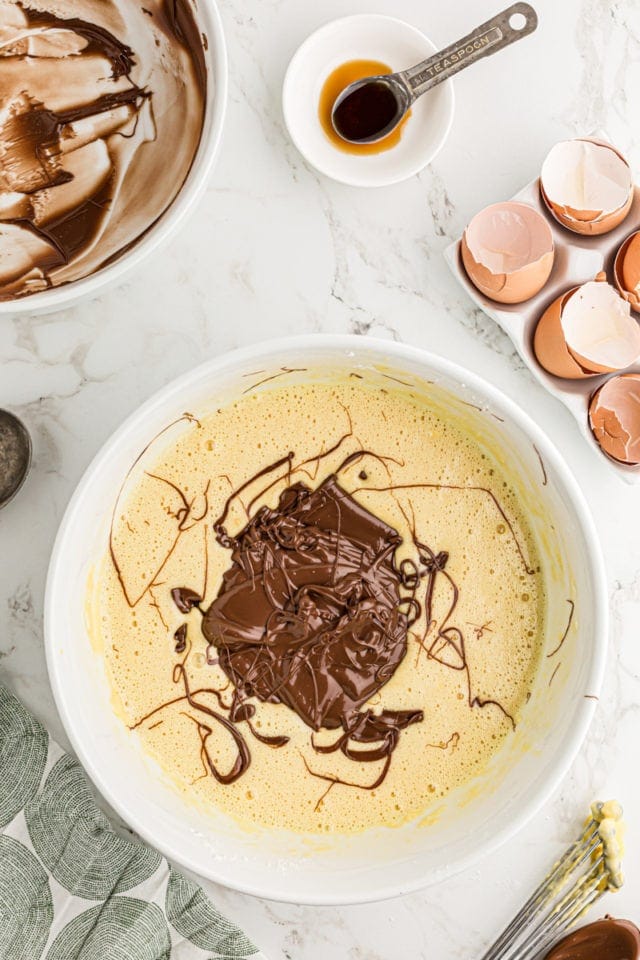 Easy Chocolate Mousse Mini Cupcakes | Bake or Break