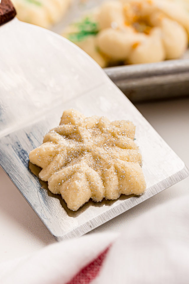 Easy Spritz Cookies | Bake or Break