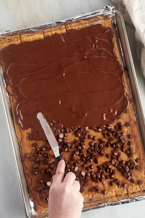 Easy, Delicious Graham Cracker Toffee - Bake or Break