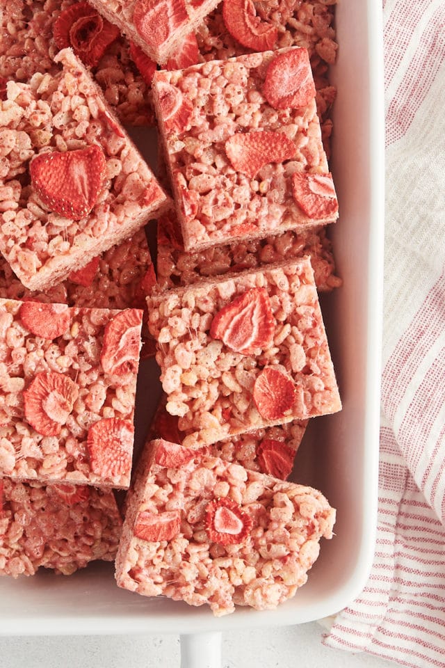 Strawberry Rice Crispy Treats: Simple, Sweet & Fun! - Bake or Break