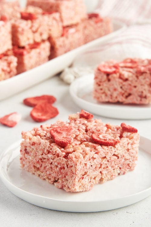Strawberry Rice Crispy Treats: Simple, Sweet & Fun! - Bake or Break