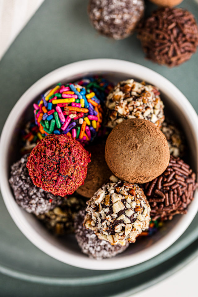 Surprisingly Simple Chocolate Truffles Recipe - Bake or Break