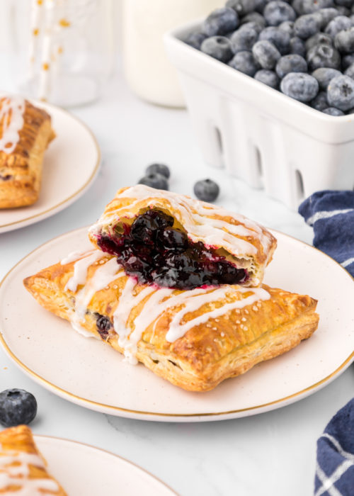 Easy Blueberry Toaster Strudel Recipe - Bake or Break