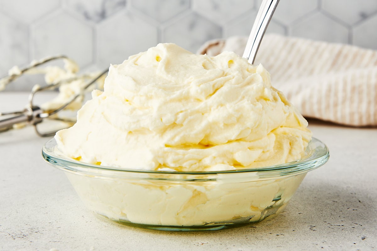 How to Make Stabilized Whipped Cream - Bake or Break