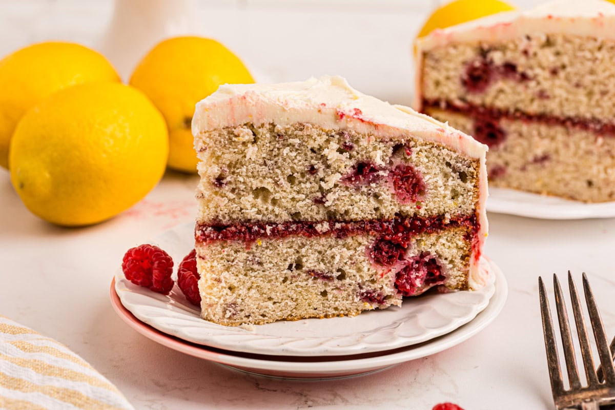 Lemon Raspberry Cake: A Refreshing and Elegant Dessert - Bake or Break