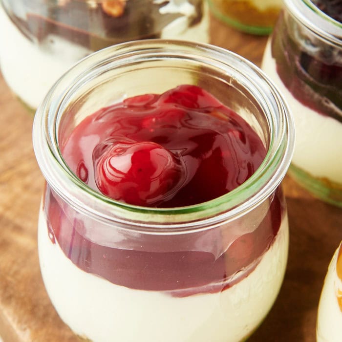 Creamy Mini No-Bake Cheesecakes in Muffin Cups