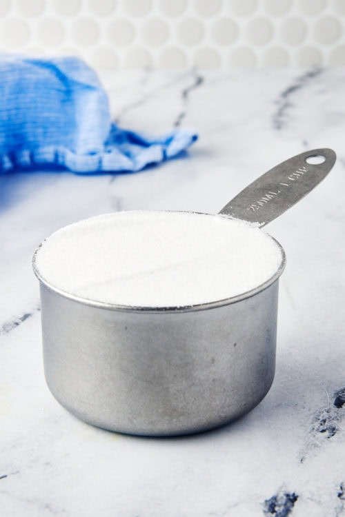 Dry vs Wet Measuring Cups: What's the Difference? - Bake or Break