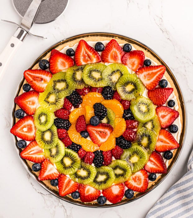 Easy and Customizable Fruit Pizza Recipe - Bake or Break