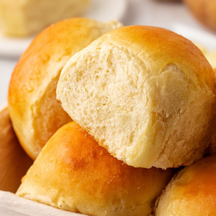 Small Batch Dinner Rolls (Soft & Fluffy, Makes 6)
