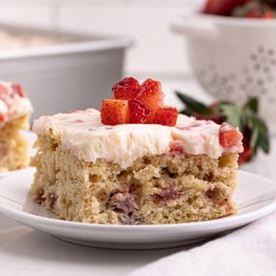 Delicious Strawberry Pound Cake Recipe - Bake or Break