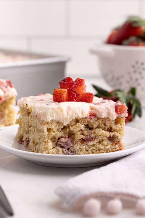 15 No-Fuss Single Layer Cake Recipes | Bake or Break