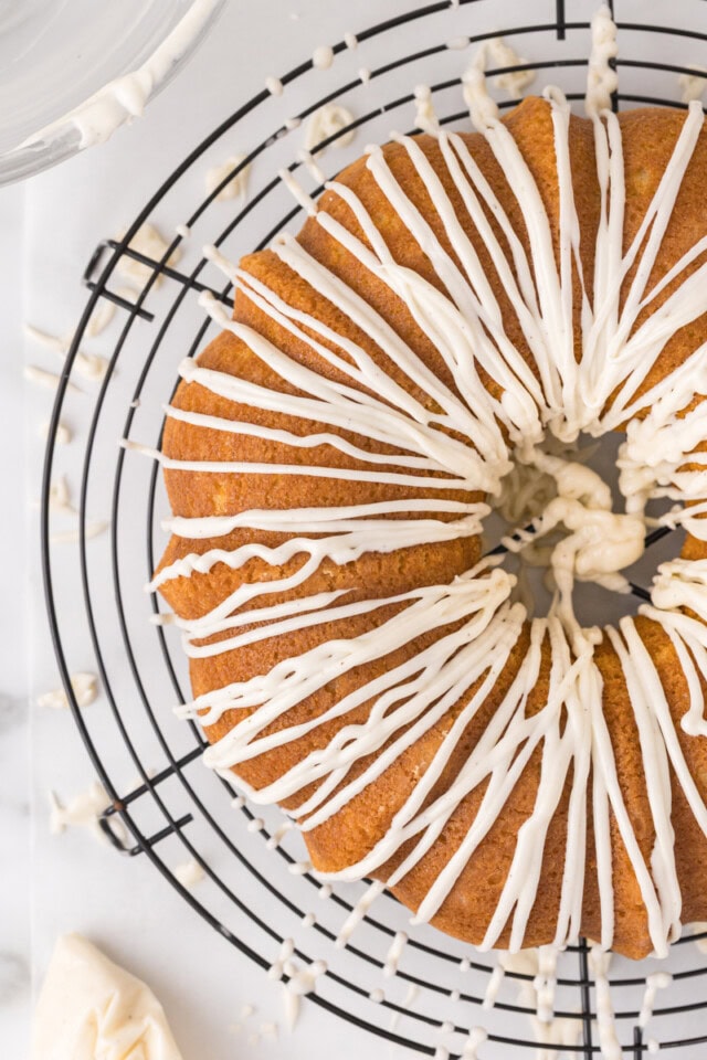 Vanilla Bundt Cake (Soft, Buttery & Classic)